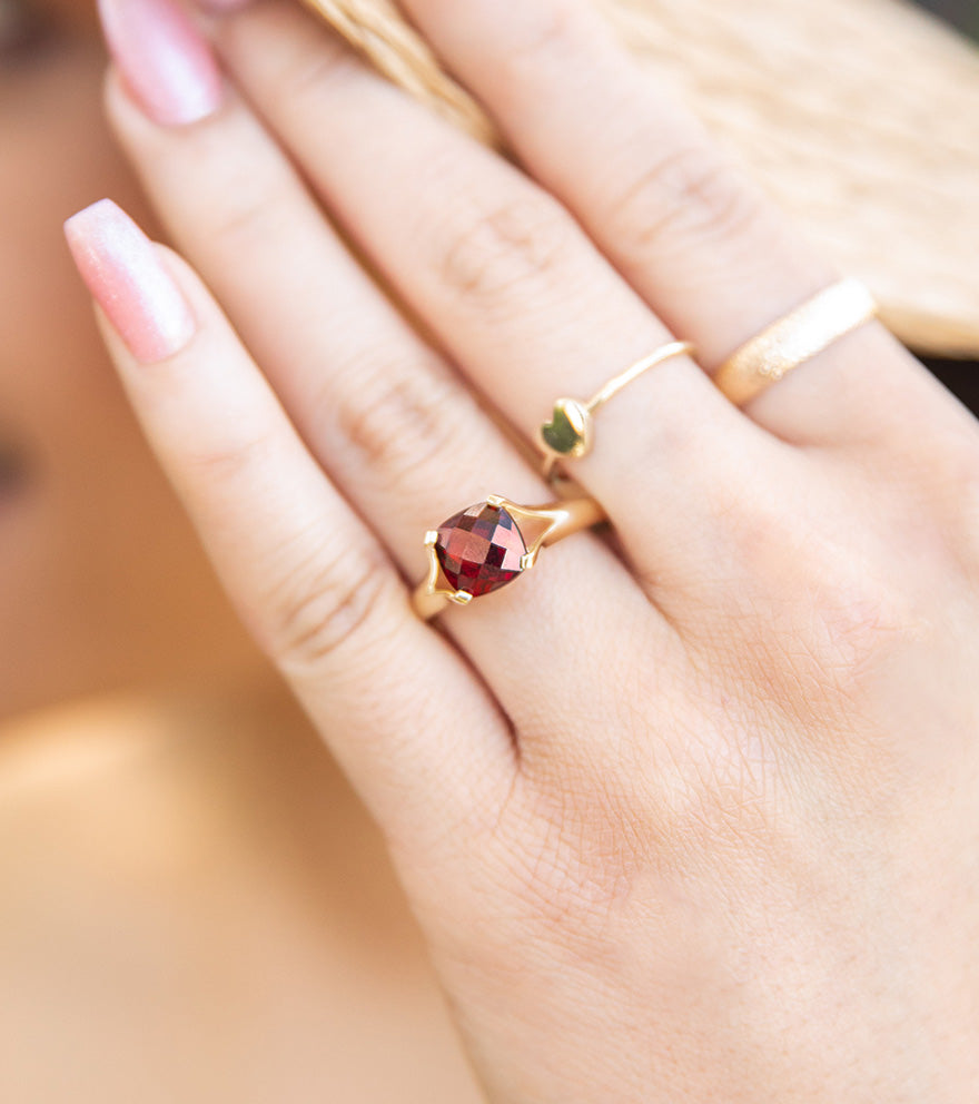 January Birthstone – Shiels Jewellers