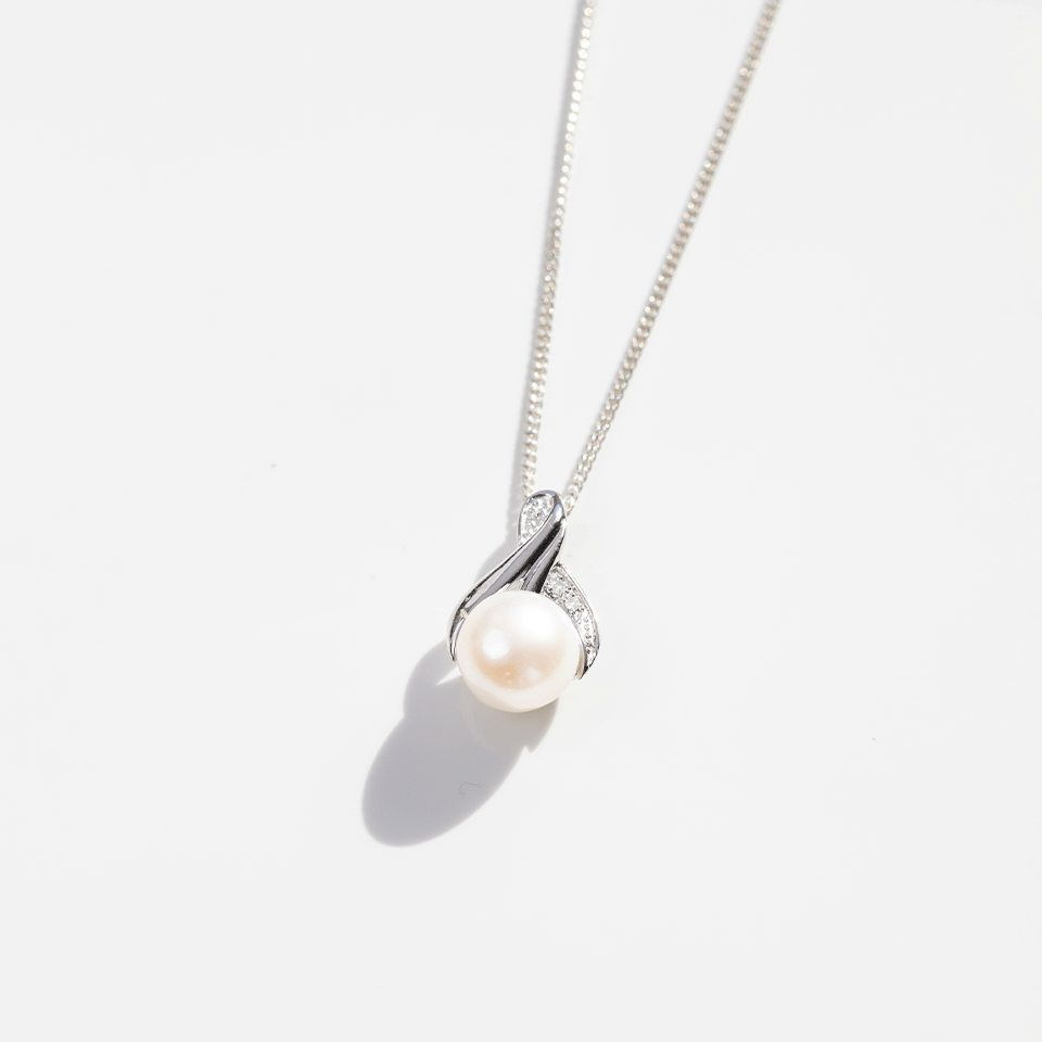 Pearls Care Guide | How To Clean Pearls – Shiels Jewellers